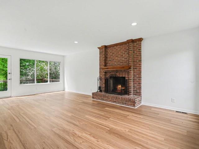 10 Shadow Wood Court