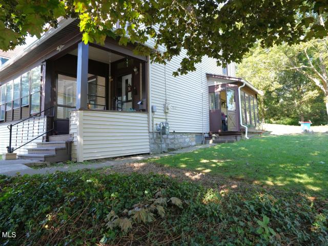 10 Shaper Avenue