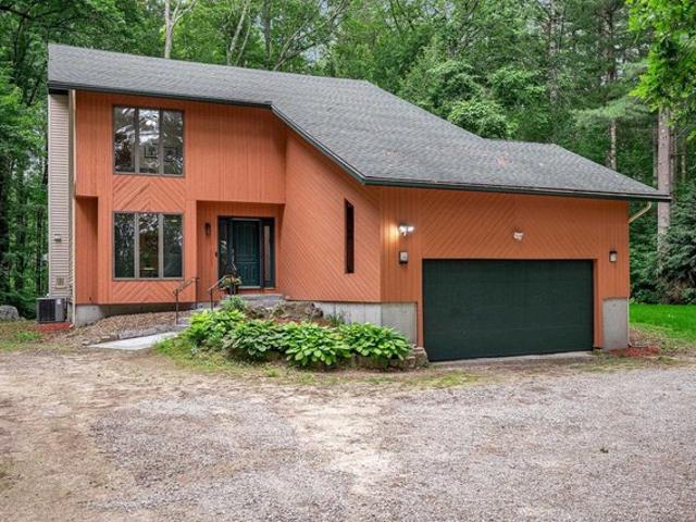 10 Shelly Dr, Pelham, NH 03076