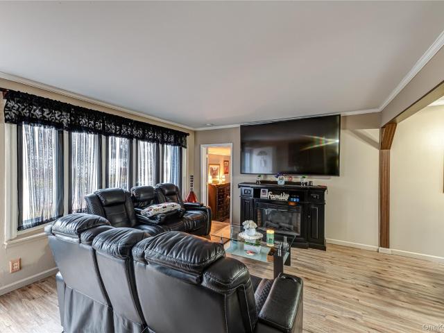 10 Sinclair Drive