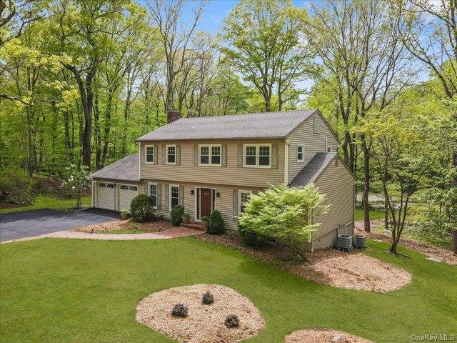 10 Silvermine Dr, South Salem, NY 10590