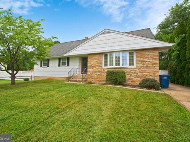10 Smithfield Ave, Lawrence Township, NJ 08648