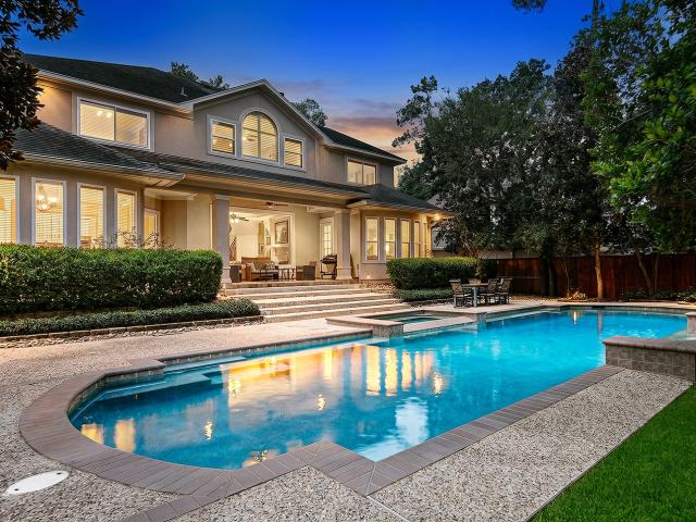 10 Snow Pond Place