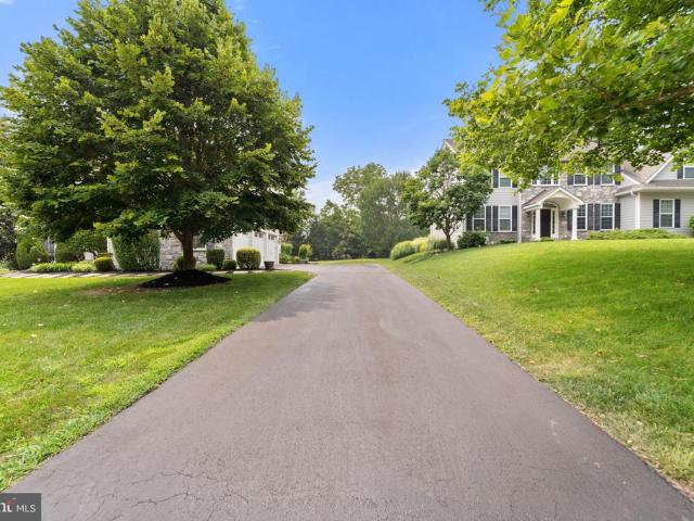 10 Springhouse Lane