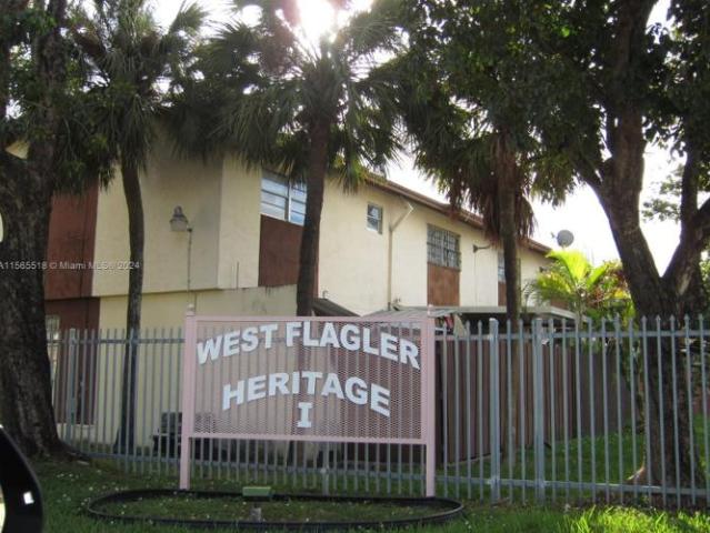 10 SW 108th Ave #E8, Sweetwater, FL 33174