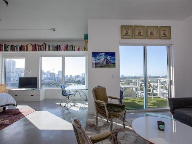 10 SW South River Dr Apt 1512, Miami, FL 33130