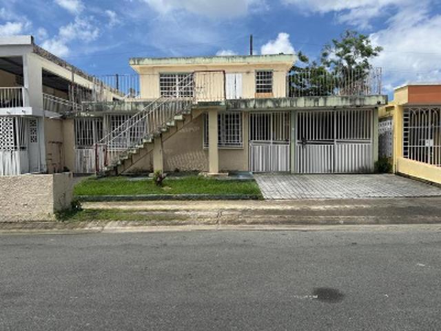 10 St, Alturas De Flamboyan