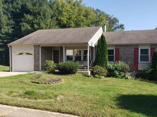 10 St Edward Ct