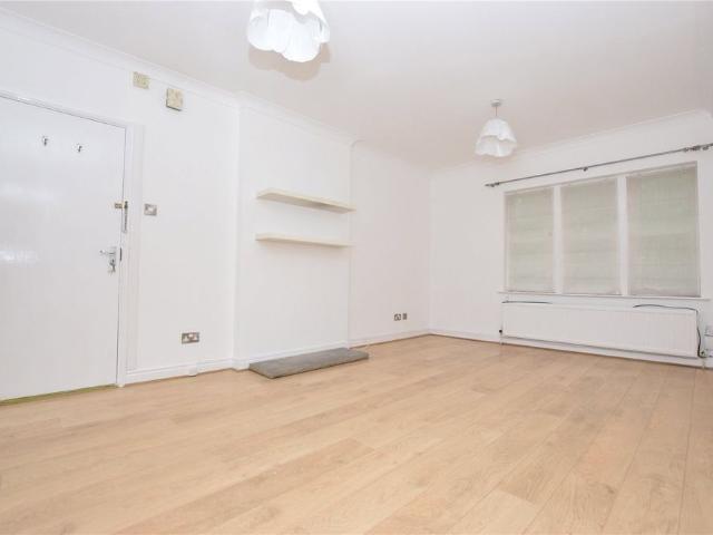 10, Stonelea Court, Headingley, Leeds, West Yorkshire, LS6 2BQ