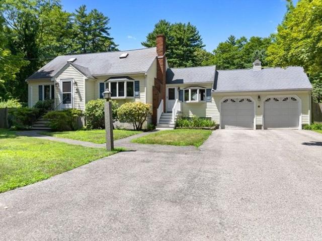 10 Standley St, Beverly, MA 01915