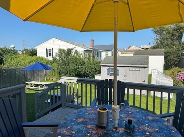 10 Stanton Ave, Narragansett, RI 02882 | MLS #1417
