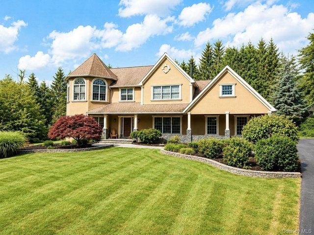 10 Sutherland Dr, Highland Mills, NY 10930
