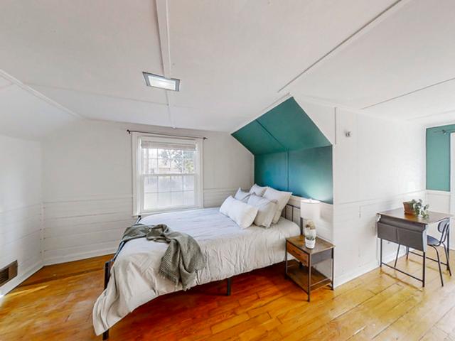 10min walk to DT East Point, MARTA, & grocery in this spacious home w/ workspace + fiber internet!