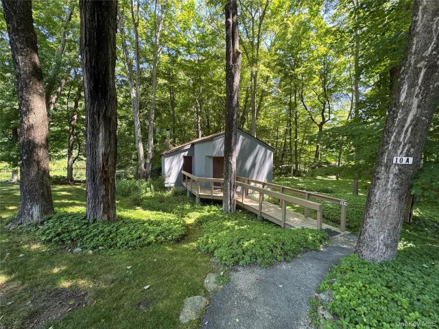 10A Clearwater Lane
