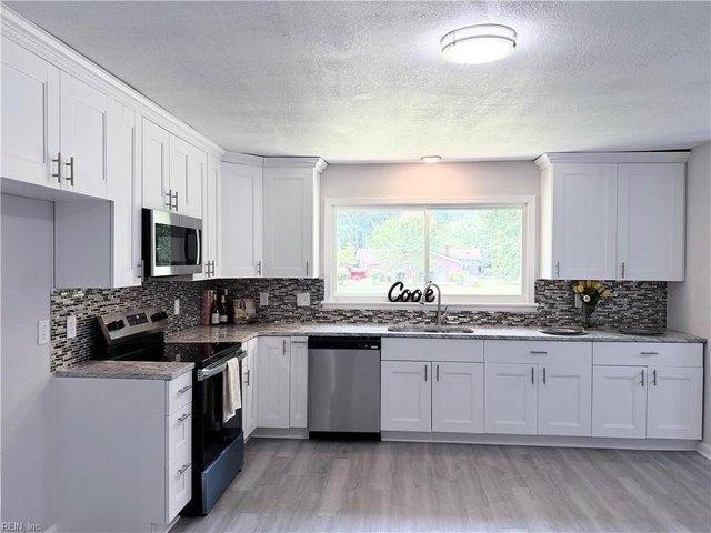 10C C Spaulding Dr, Hampton, VA 23666