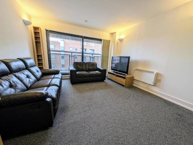 10E Moss Street, City Centre 2 bed apartment to rent £1,000 pcm £231 pw