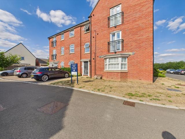 Hyatt Close, Longford, Gloucester GL2, 2 bed flat to rent, £1,200 pcm | PrimeLocation