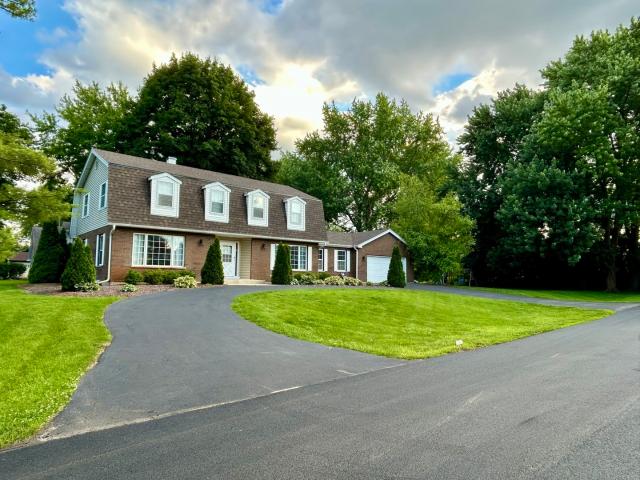 10S450 Windjammer Lane