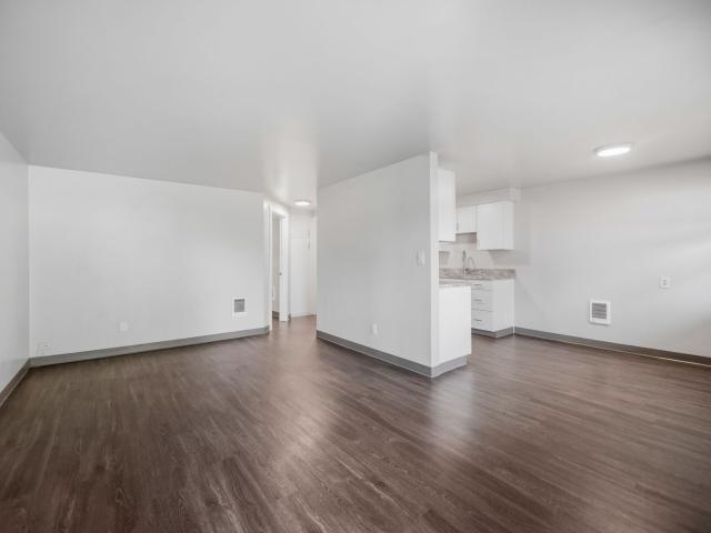 10th Ave. Apartments