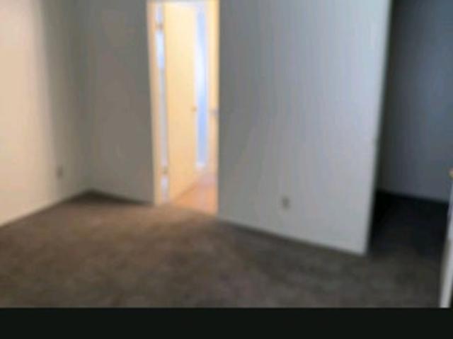 10x10 with walk in closet