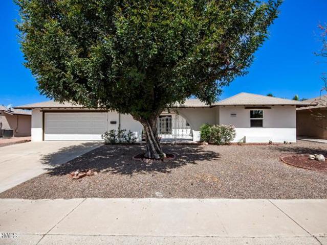 11040 W Meade Dr, Sun City, AZ 85351