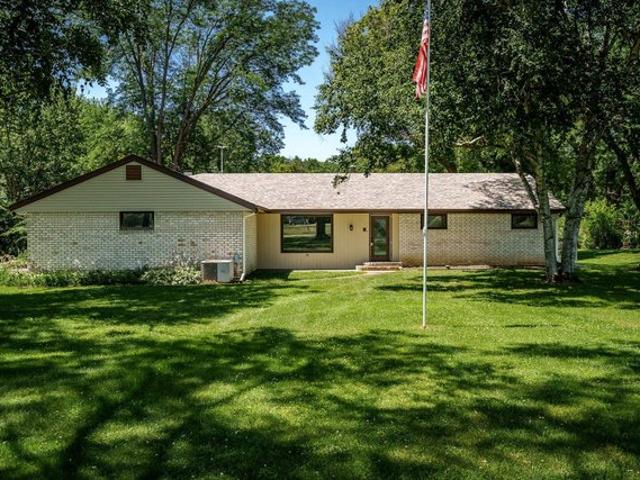 11040 N Main St, Rockton, IL 61072