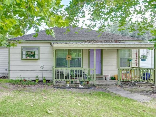 1104 Mabry Rd, Baytown, TX 77520