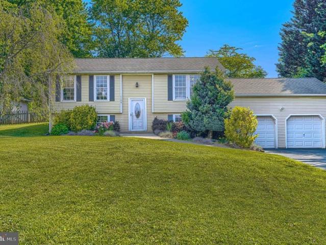 1104 Martinez Dr, Westminster, MD 21157