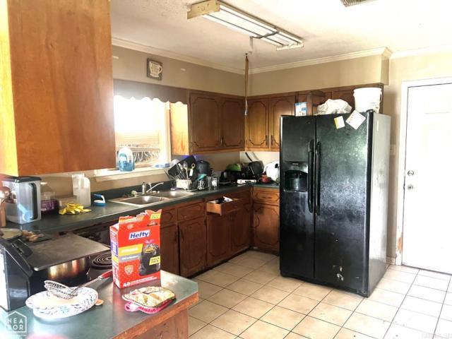 1104 mayfair Lane