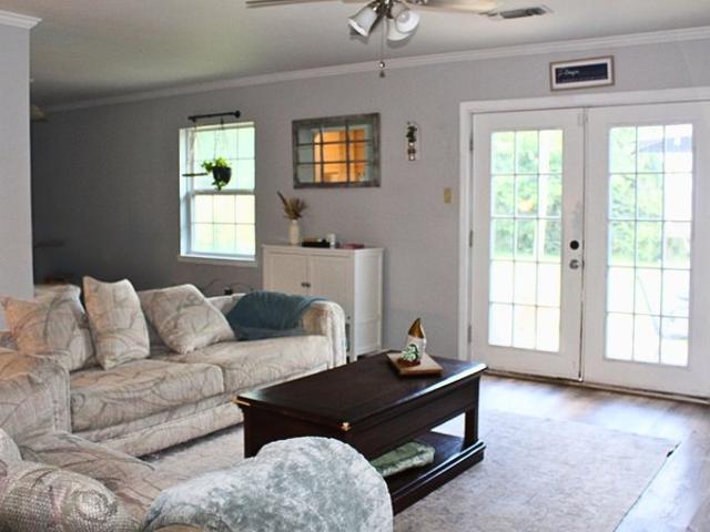 1104 Meadow Brook St, Deridder, LA 70634