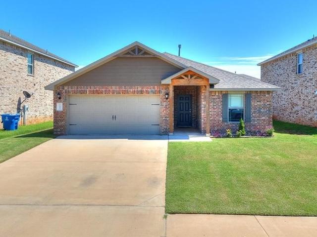 1104 NW 4th St, Newcastle, OK 73065