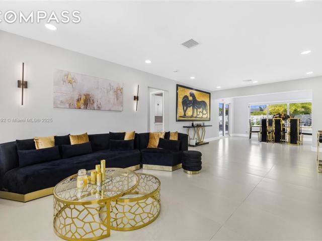 1104 N 13th Ter, Hollywood, FL