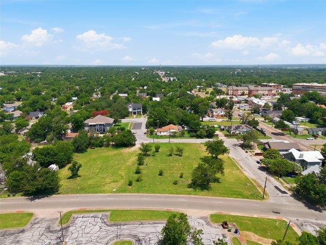 1104 N 18A St, Waco, TX 76707
