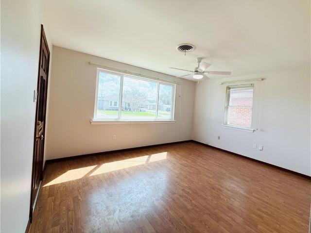 1104 N Bengal Road