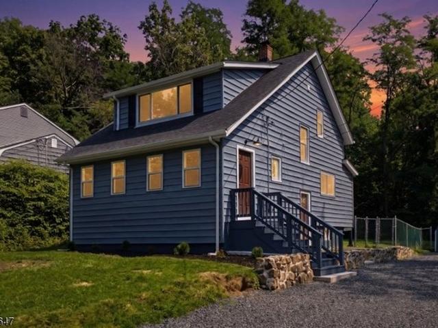 1104 N Washington Ave, Green Brook, NJ 08812