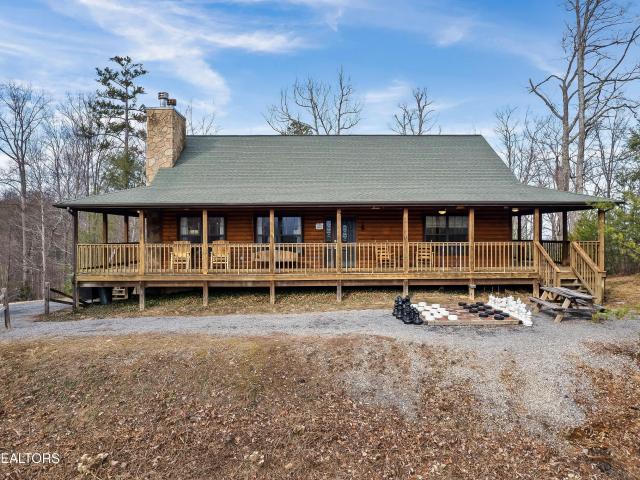 1104 Oak Ct, Gatlinburg, TN 37738 | Compass