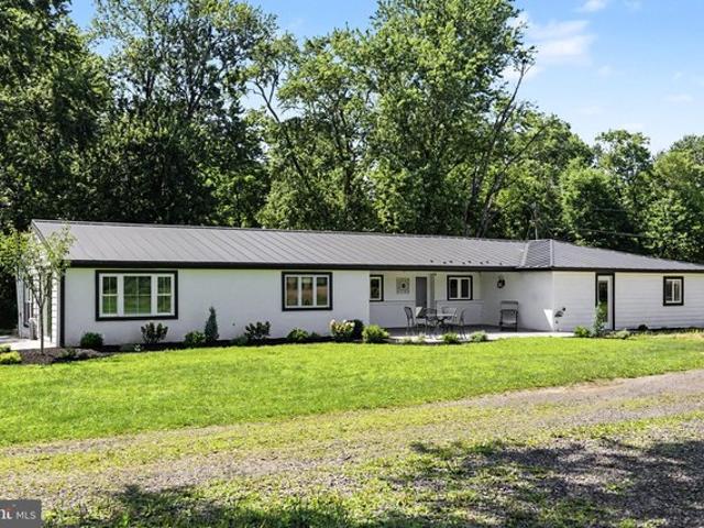 1104 Bucks Rd, Perkasie, PA 18944