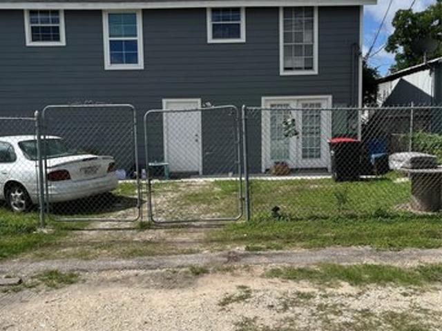 1104 Beacon St, Houston, TX 77015