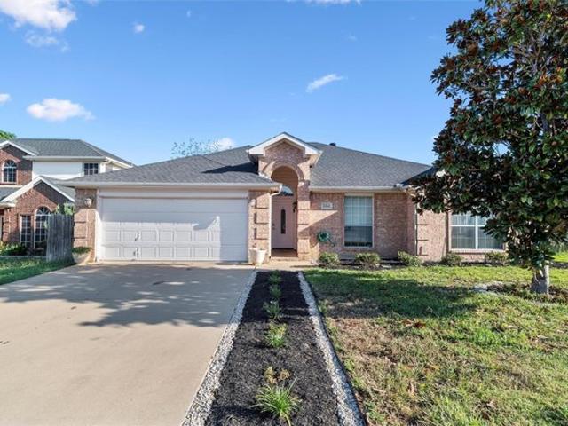 1104 Brandy Station Rd, Grand Prairie, TX 75052