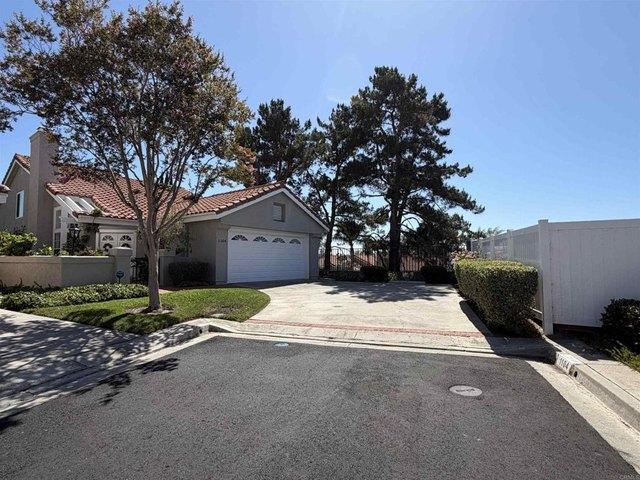 1104 Brioso Ct, Vista, CA 92081