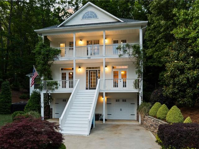 1104 Chickasaw Drive