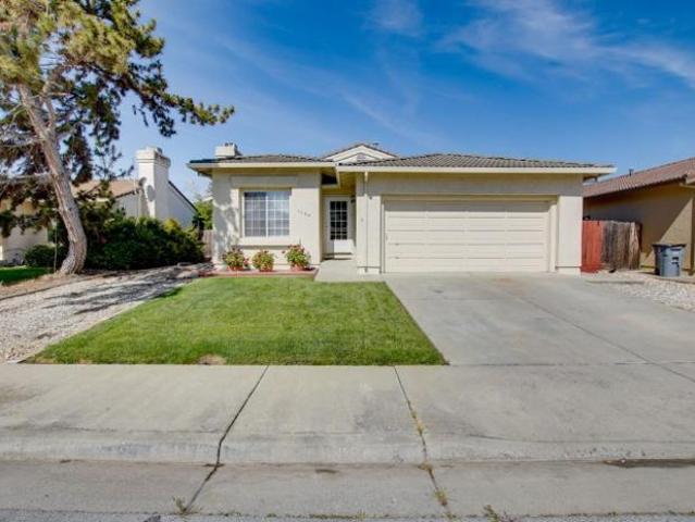 1104 Christopher Ct, Hollister, CA 95023