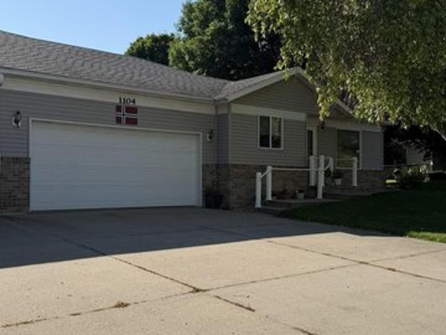 1104 Division St Unit C, Decorah, IA 52101