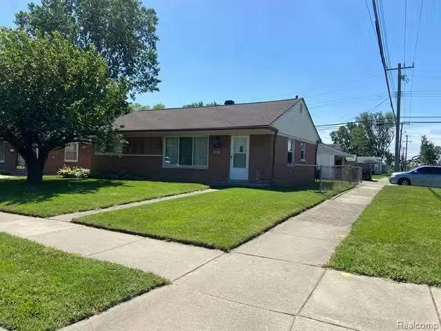 1104 E BARRETT AVE, MADISON HEIGHTS, MI 48071 Single Family Re.