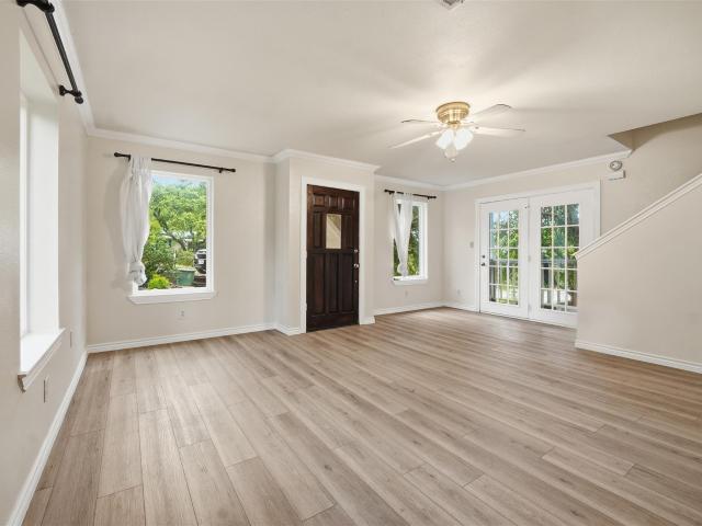1104 Franklin Dr