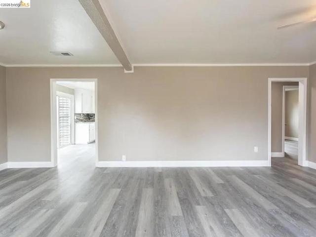 1104 Holly AVE