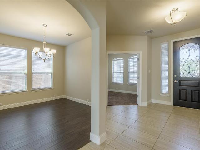 1104 Hoyt Drive