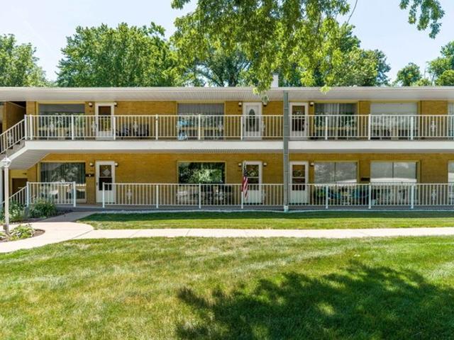 1104 Kimberly Rd Unit 804, Bettendorf, IA 52722