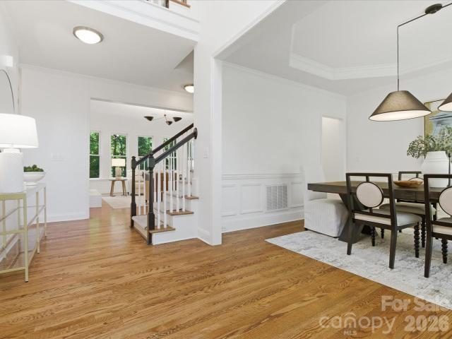 1104 Lytton Lane