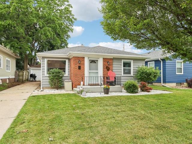 1104 Lathrop Ave, Racine, WI 53405